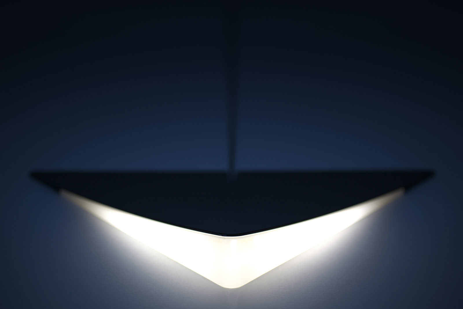 EDGE LIGHT – &design