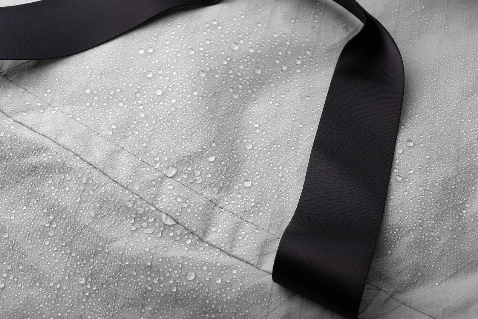 LWP002 X-Pac 30L Shoulder Tote – &design